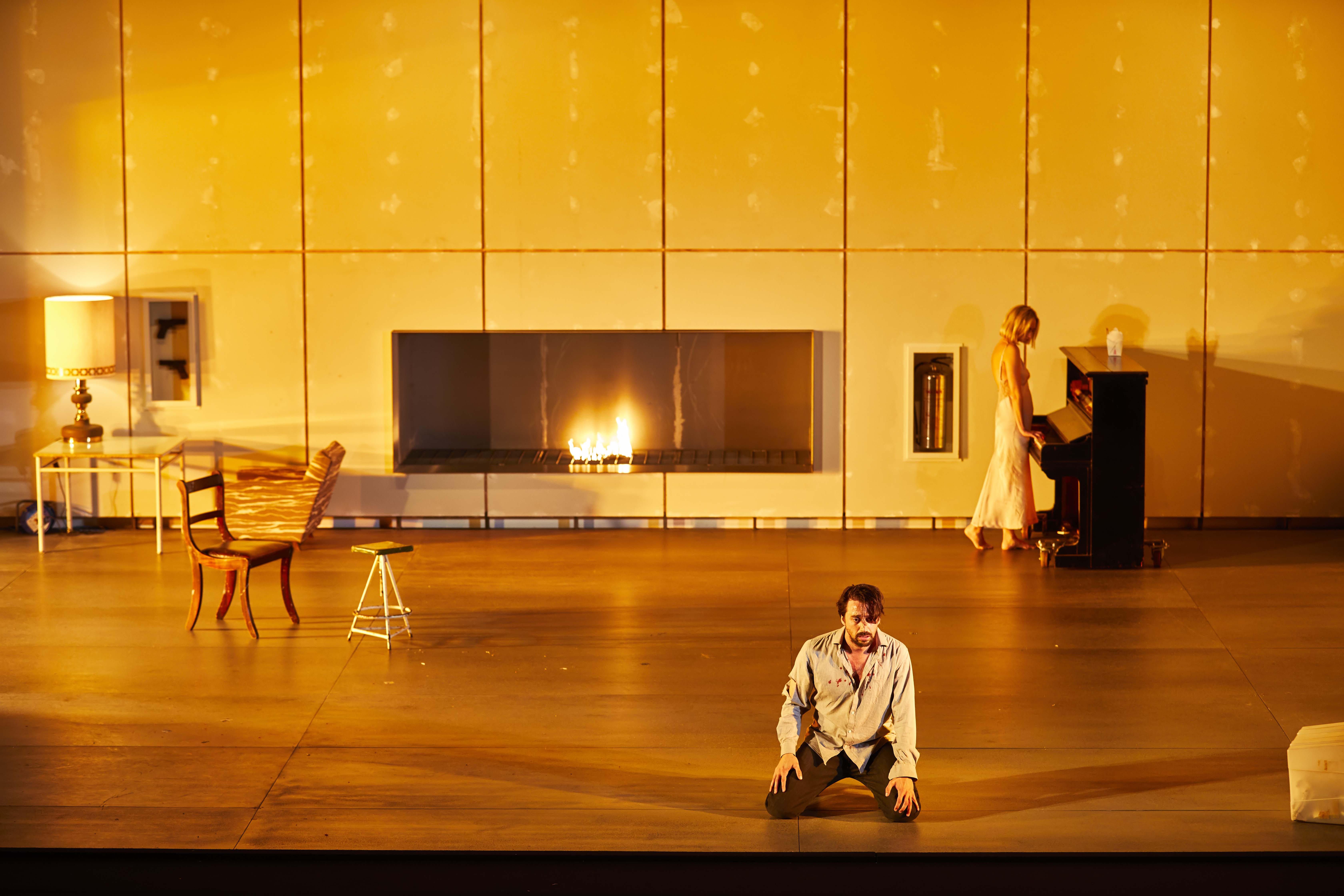 Hedda Gabler - Curve Theatre, Leicester