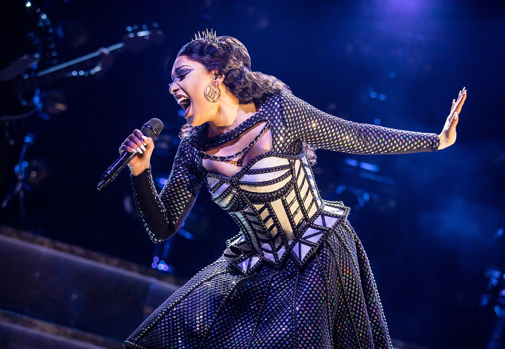 Six - Curve Theatre, Leicester