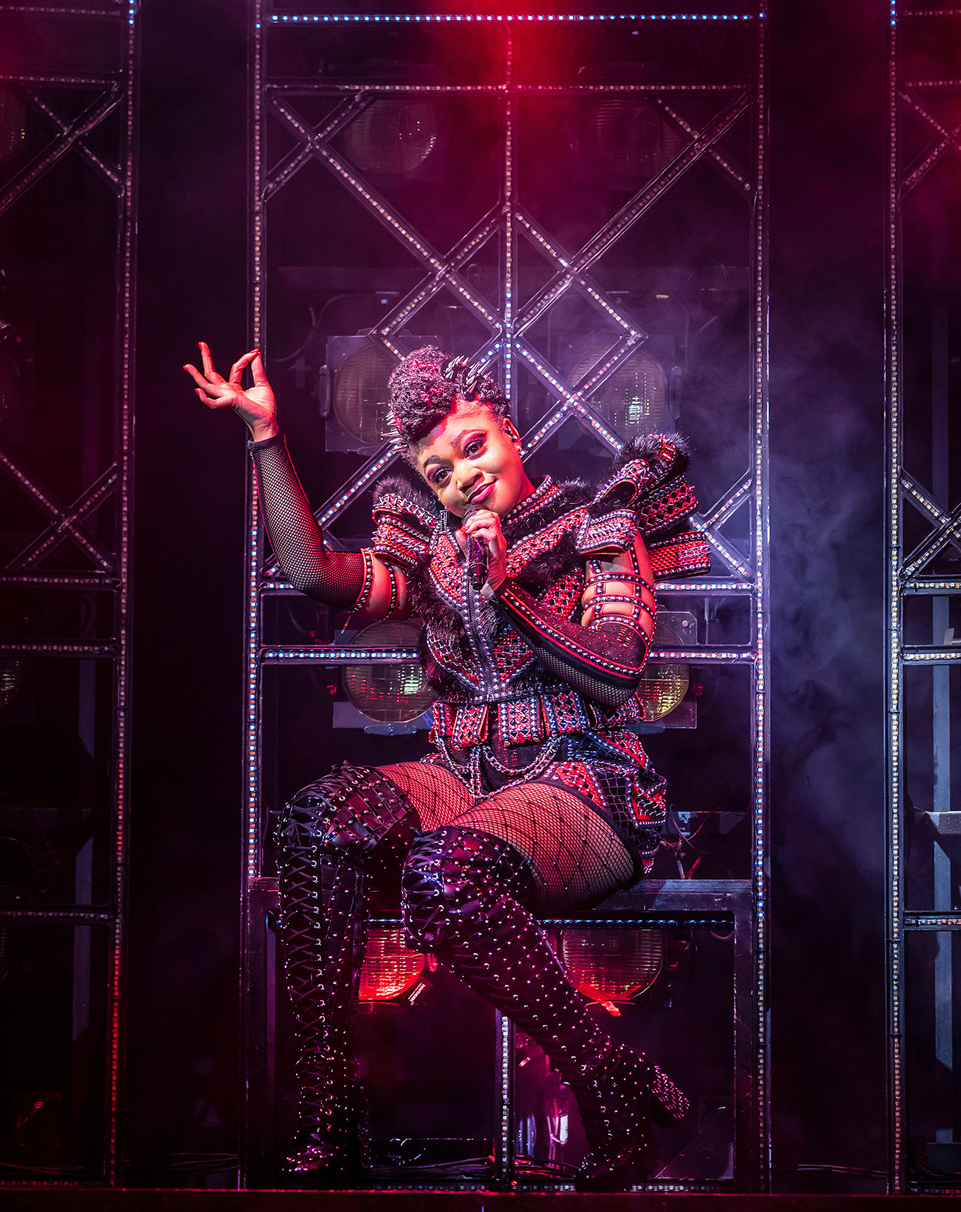 Six - Curve Theatre, Leicester